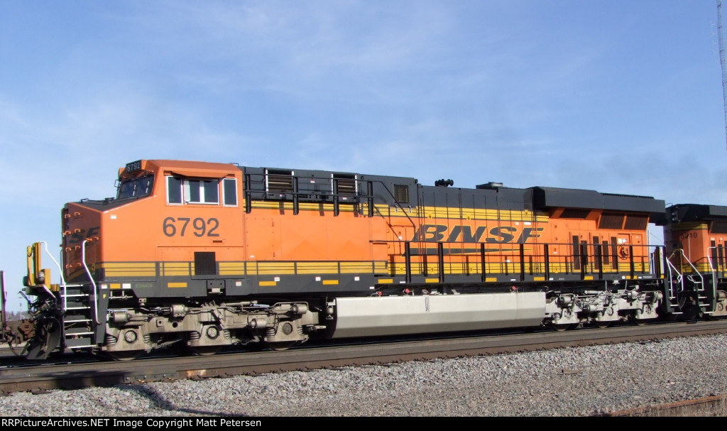 BNSF 6792